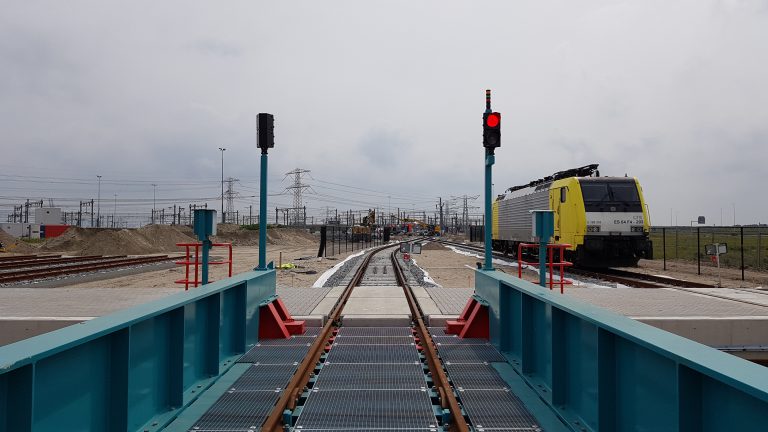 Train traverser | Bemo Rail expert in Shunting Technology