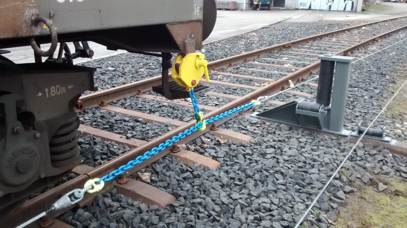 Shunting winches | Bemo Rail expert in Shunting Vehicles